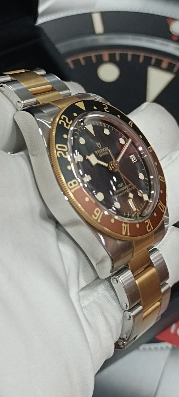 Tudor Black GMT Half gold Root beer 41mm 79833MN Caliber MT5652 COSC ...